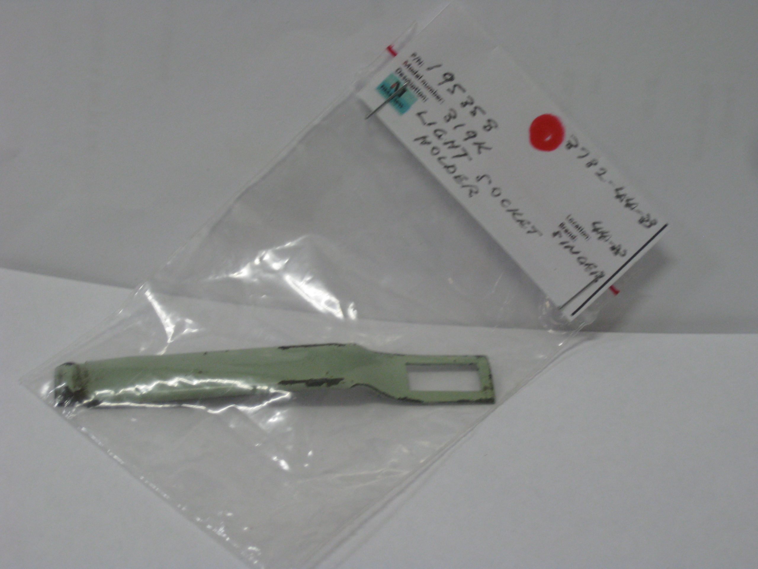 195358 light socket holder. Singer 319k sewing machine. – Maxisew Data EZI