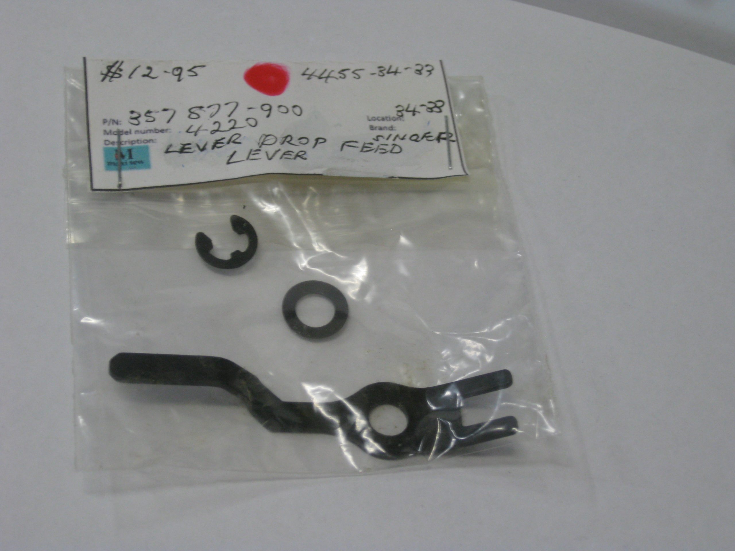357877-900 drop feed lever. Singer 4220 sewing machine. – Maxisew Data EZI
