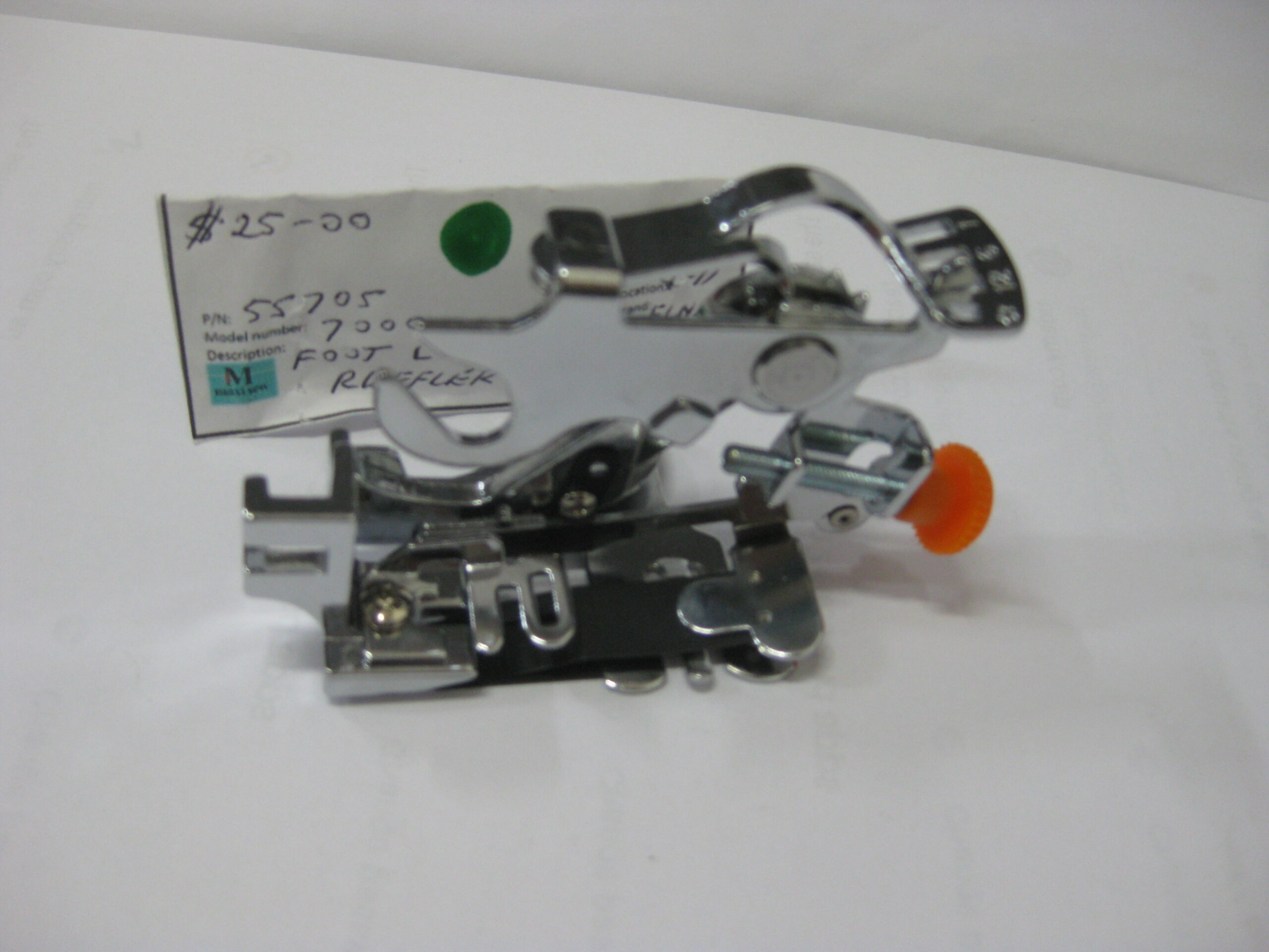 55705 low shank ruffler foot. Elna 7000 sewing machine. – Maxisew Data EZI